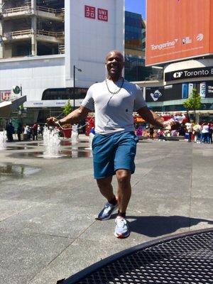 GOODLIFE FITNESS - 21 Photos & 67 Reviews - 137 Yonge St, Toronto ...
