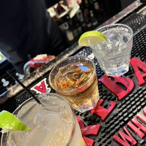 THE BREAK ROOM - 62 Photos & 57 Reviews - Cocktail Bars - 601 S Raymond ...