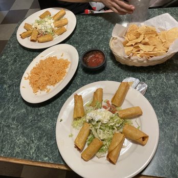 CHAPULTEPEC MEXICAN GRILL - Updated October 2025 - 27 Photos & 66 ...