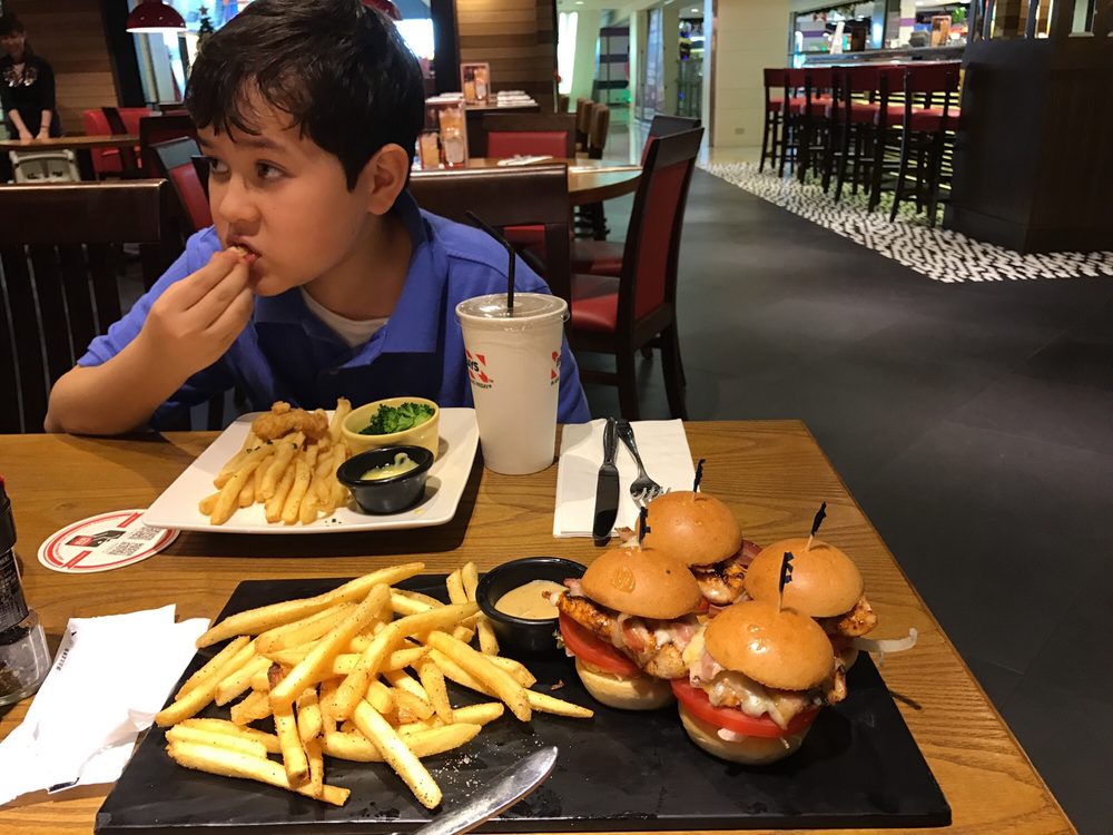 FRIDAYS - 西門路一段658號, 中西區, 台南市, Taiwan - American (Traditional ...