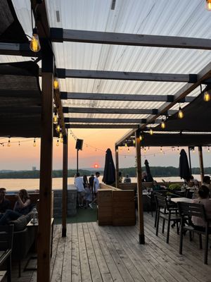 TAVERN ON THE FALLS - Updated December 2025 - 30 Photos & 22 Reviews ...