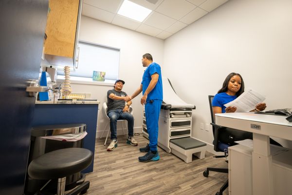 JAY SHAH, MD - Updated November 2025 - 12 Photos - 315 E Northfield Rd ...