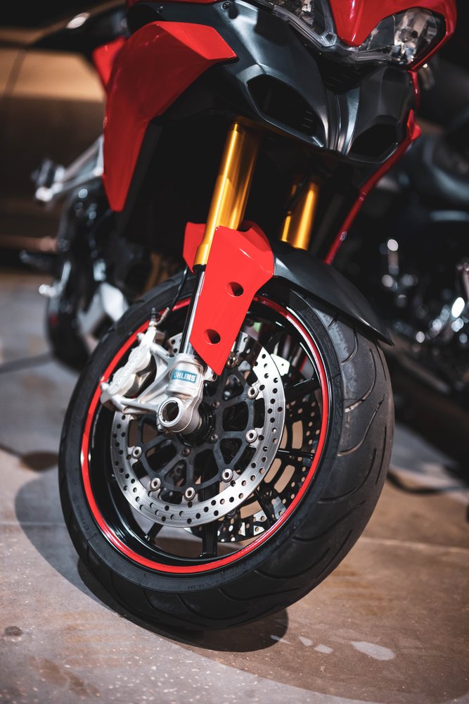 THE AUTO DEN - Updated December 2025 - 17 Photos - 4007 W Alva St ...