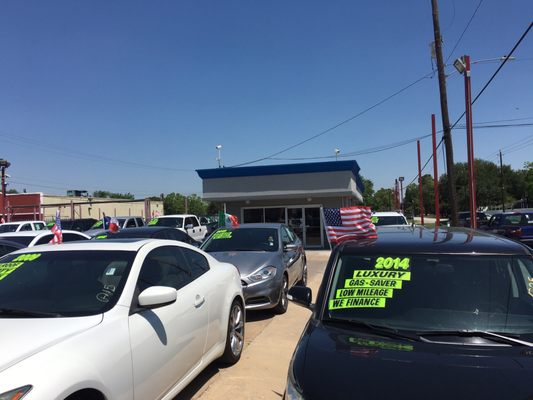 AUTO 4 LESS - Updated December 2025 - 15 Photos & 36 Reviews - 4937 ...