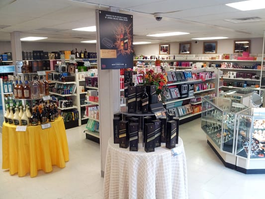 UETA DUTY FREE - Updated October 2025 - 3033 Spur 239 Rd, Del Rio ...