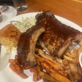 THE IRON GOAT PUB & GRILL - Updated June 2025 - 189 Photos & 270 ...