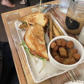 SOUTHERN PORCH - Updated August 2024 - 329 Photos & 230 Reviews - 62 N ...