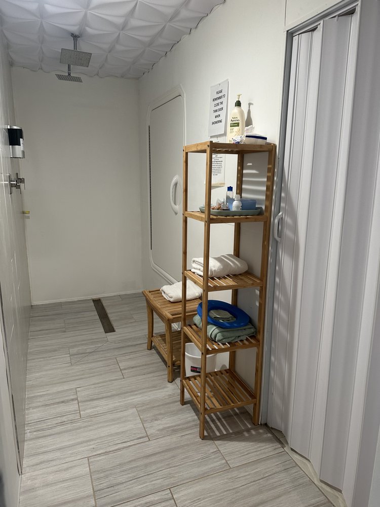 TOTAL BLISS MASSAGE & FLOAT SPA - 19 Photos & 33 Reviews - 8532 N Oak ...