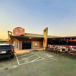 STILES SWITCH BBQ & BREW - Updated July 2025 - 2637 Photos & 2091 ...