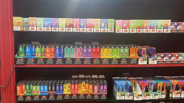 SMOKERS CLUB - Updated October 2025 - 14 Photos - 114 New Britain Ave ...