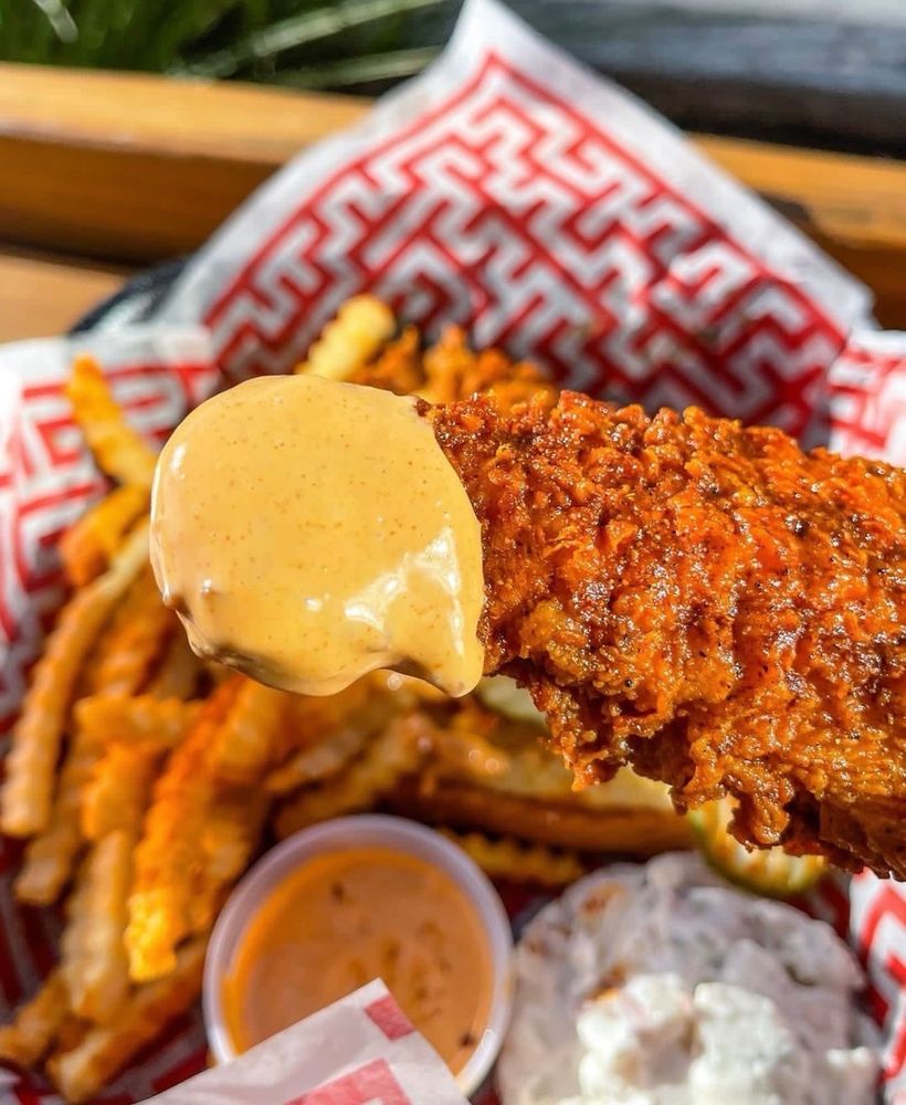 BYRD’S HOT CHICKEN - Updated May 2024 - 53 Photos & 38 Reviews - 925 ...