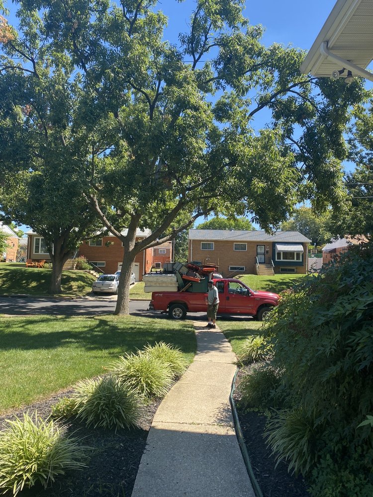 DC TRASH PICK UP - Updated July 2025 - 21 Photos - 1500 Allison St NW ...