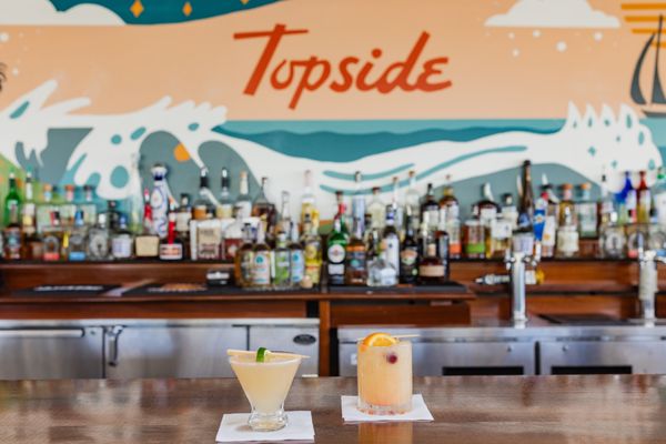 TOPSIDE AT THE BEACON - Updated October 2025 - 173 Photos & 130 Reviews ...