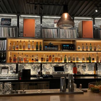 EP BAR - Updated December 2024 - 294 Photos & 98 Reviews - 1150 Nuuanu ...