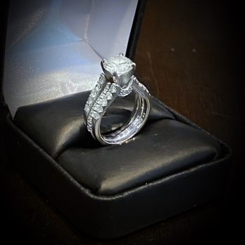 RF MOELLER JEWELER - Updated October 2025 - 77 Reviews & 29 Photos - 2065 Ford Pkwy, Saint Paul ...