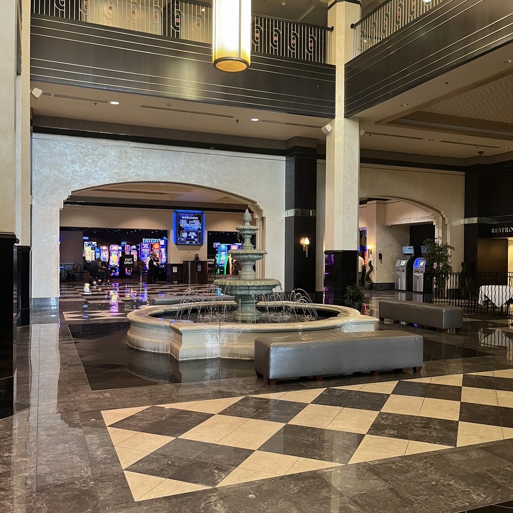 Holiday Inn Chester Wv