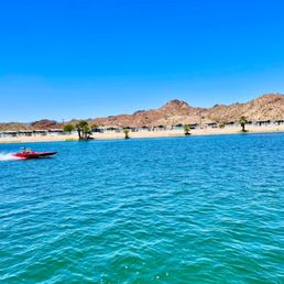 ROADRUNNER RESORT FLOATING DOCK BAR - Updated October 2025 - 83 Photos ...