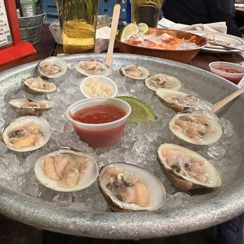 HALF SHELL RAW BAR - Updated April 2025 - 1318 Photos & 1044 Reviews ...