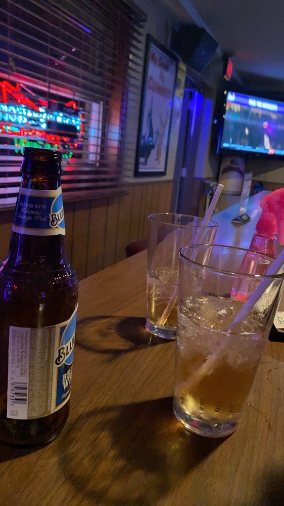 CHIEFS TAVERN - Updated January 2026 - 21 Reviews - 300 Cottage Grove ...