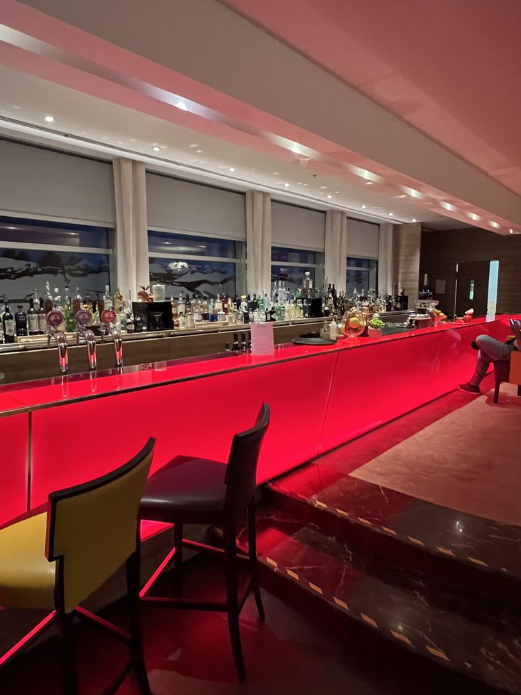 MONTEROSA BAR - Updated June 2025 - 10 Photos - Malpensa Terminal 1 ...