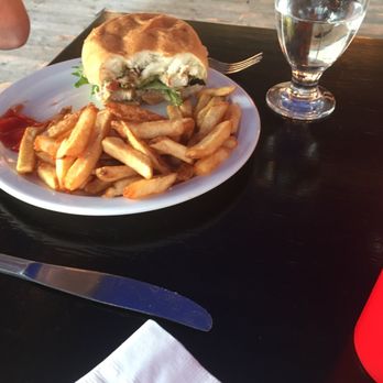 THE SUNSET ROOM AT THE SHIPYARD - Updated December 2025 - 370 Water ...