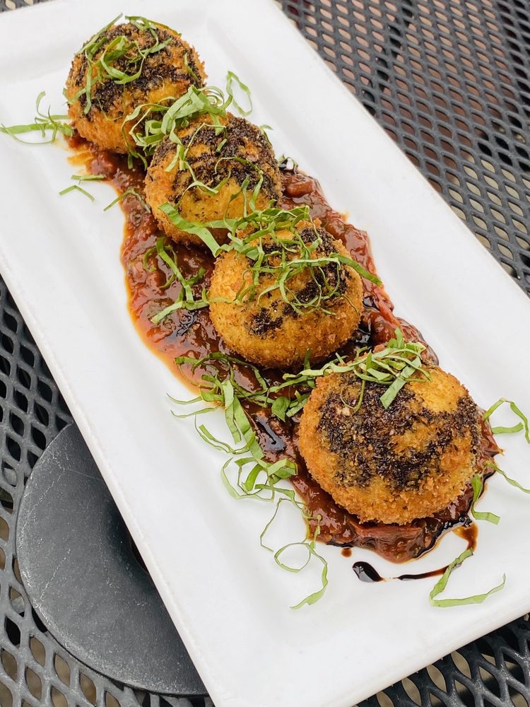 12 WEST BAR AND GRILL - Updated June 2024 - 78 Photos & 144 Reviews ...