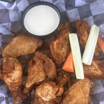 HIGHTOPPS BACKSTAGE GRILLE - Updated December 2025 - 225 Photos & 346 ...