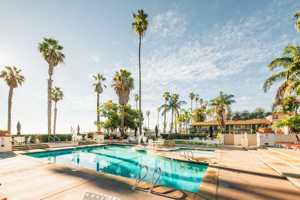 HARBOR VIEW INN - Updated August 2024 - 267 Photos & 380 Reviews - 28 W ...