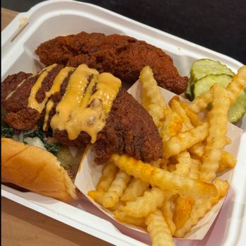 DAVE’S HOT CHICKEN - Updated October 2025 - 367 Photos & 218 Reviews ...