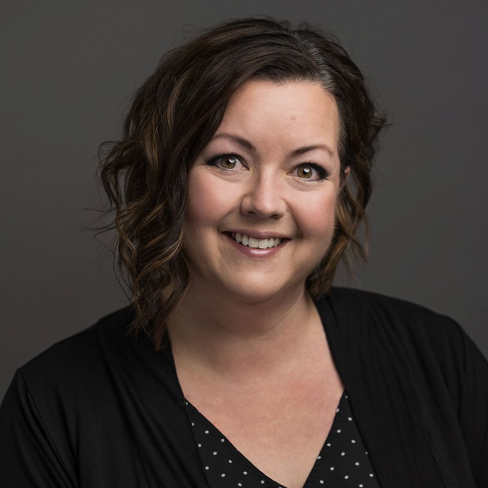 Angie Hartmann's Instagram, Twitter & Facebook on IDCrawl