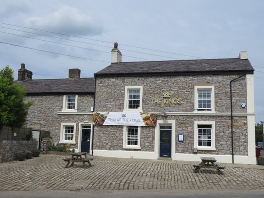 THE KINGS WINE AND COCKTAIL BAR AND THAI AT THE KINGS - Updated August ...