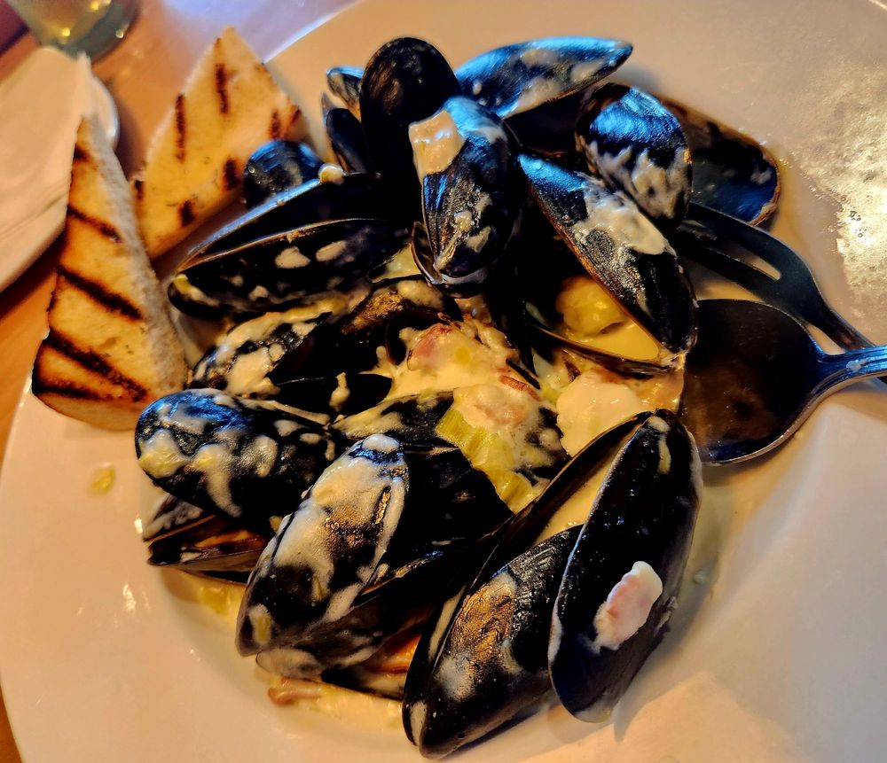 THE BREW TABLE - Updated November 2024 - 15 Photos - 308 Moodie Drive ...