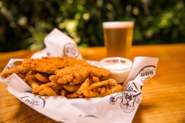 BELCHING BEAVER PUB 980 - Updated September 2024 - 920 Photos & 655 ...