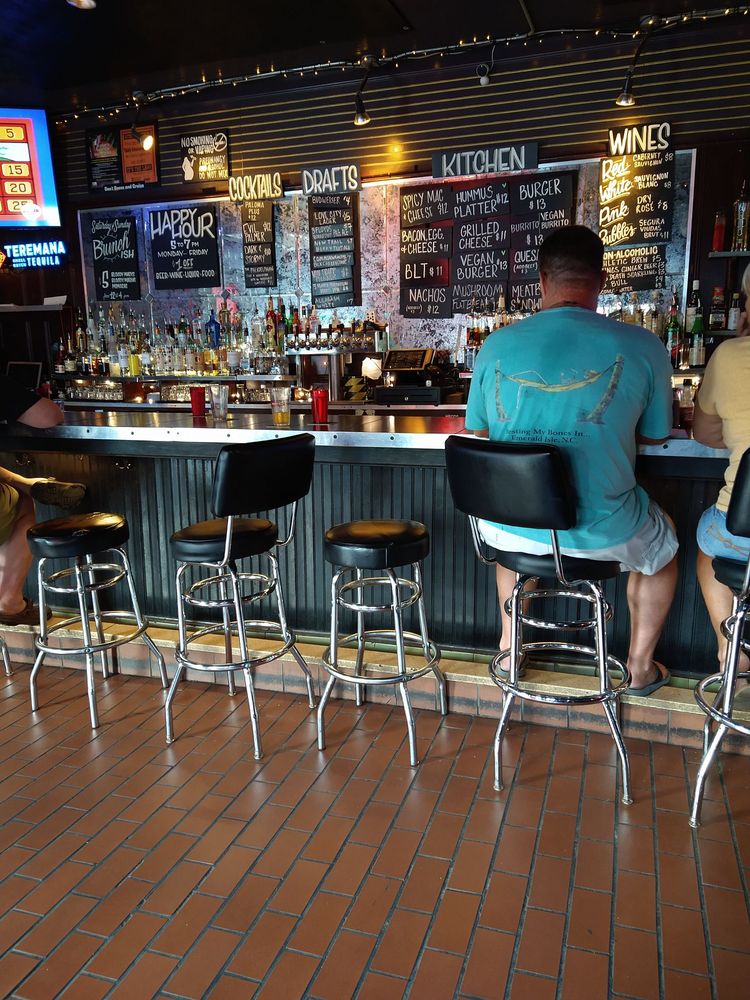 FISHTOWN TAVERN - Updated September 2024 - 74 Photos & 110 Reviews - 1301 Frankford Ave ...