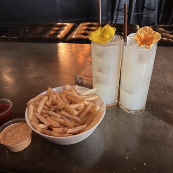 ALCHEMIST BAR & LOUNGE - Updated January 2025 - 693 Photos & 669 ...