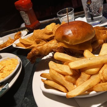 HIBERNIAN RESTAURANT & PUB - Updated May 2024 - 329 Photos & 327 ...