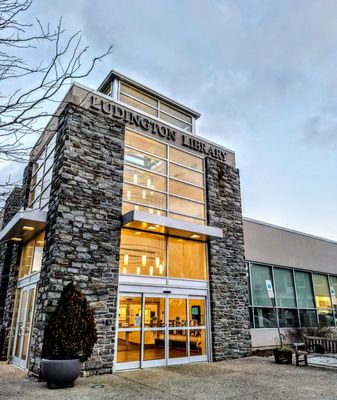 LUDINGTON LIBRARY - Updated July 2025 - 145 Photos & 29 Reviews - 5 S ...