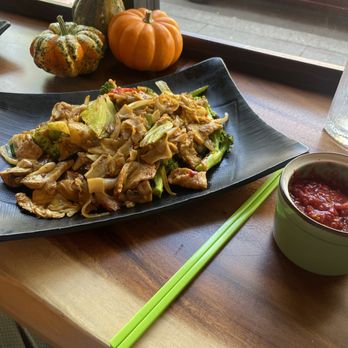 LAOS KITCHEN - Updated December 2025 - 516 Photos & 337 Reviews - 887 ...