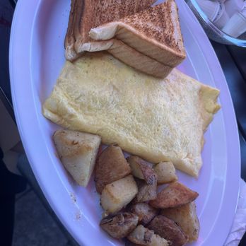 THE HANGRY GOOSE - Updated March 2025 - 131 Photos & 140 Reviews - 11 ...