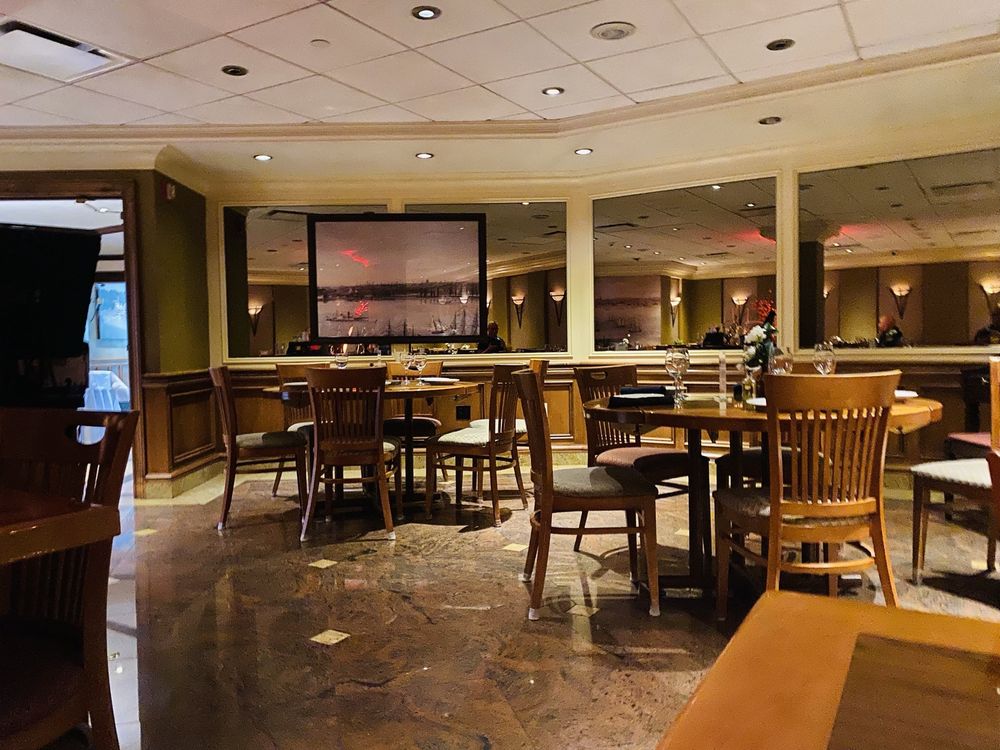 NORWALK INN & CONFERENCE CENTER - Updated June 2025 - 246 Photos & 128 ...