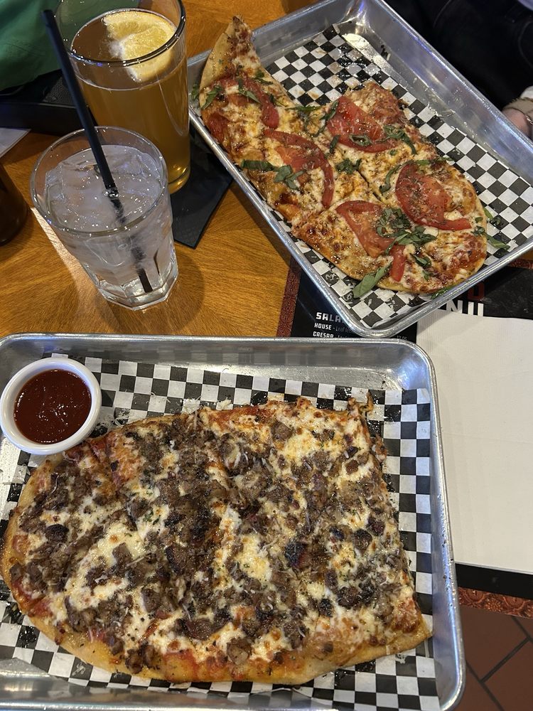 BAR W - Updated December 2025 - 88 Photos & 35 Reviews - 2926 Maple Ave ...