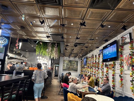 SOFI’Z KITCHEN AND BAR - 91 Photos & 93 Reviews - 134 Broadway St ...