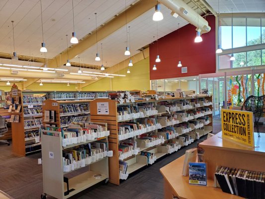 IGO LIBRARY - Updated December 2025 - 53 Photos & 26 Reviews - 13330 ...