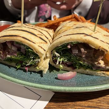 GRACKLE - Updated January 2026 - 224 Photos & 106 Reviews - 11852 Elm ...