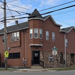 THE 1890 PUB & BISTRO - Updated October 2025 - 10 Photos - 958 W 6th ...