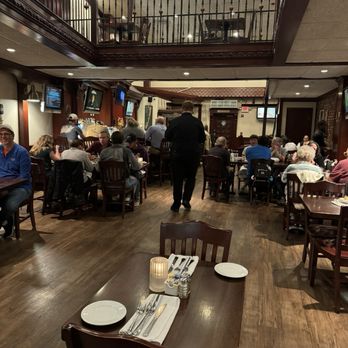 G & M RESTAURANT & LOUNGE - Updated December 2024 - 2747 Photos & 3507 ...