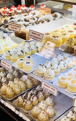 THE CHEESECAKERY - Updated May 2024 - 240 Photos & 128 Reviews - 4825 ...