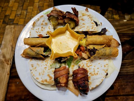 EL REFU - Updated November 2025 - 117 Photos & 158 Reviews - 9659 N Sam ...