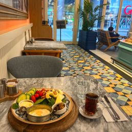 MADO YONGE - Updated December 2025 - 107 Photos & 52 Reviews - 144 ...