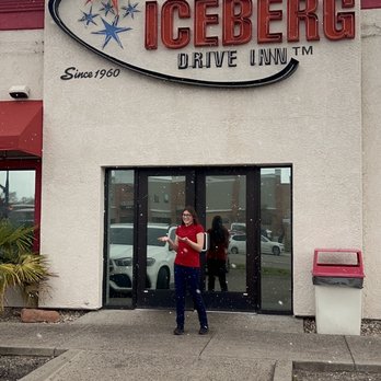 ICEBERG DRIVE INN - 128 Photos & 192 Reviews - 222 E S George Blvd, St ...